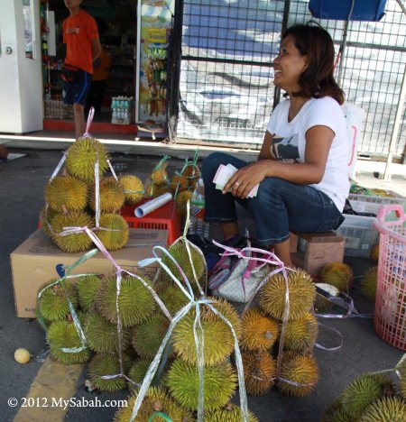 Red and Orange Durians of Sabah - MySabah.com