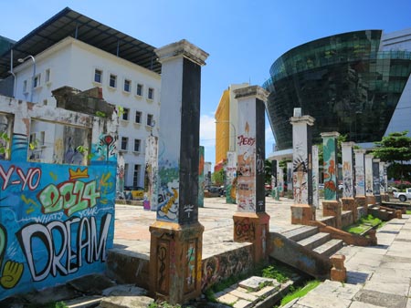 Street Art Graffiti Building in Kota Kinabalu City - MySabah.com