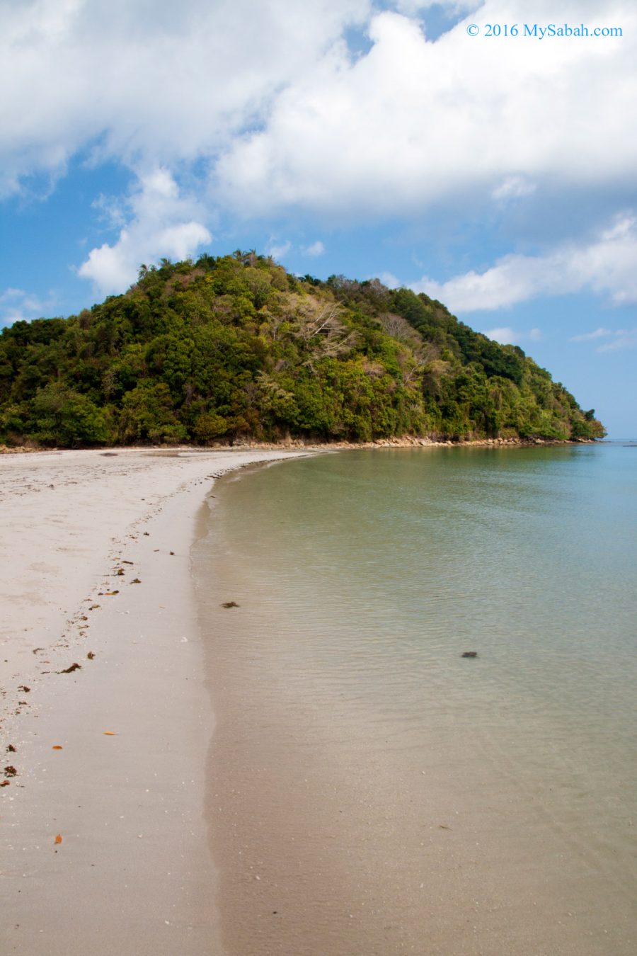 Kelambu, One Island and Two Beaches - MySabah.com