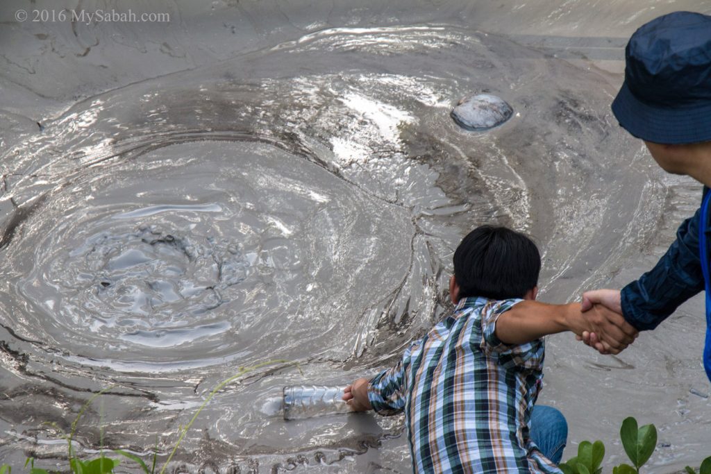 Mud Volcano in Kalabakan (Sabah) - MySabah.com