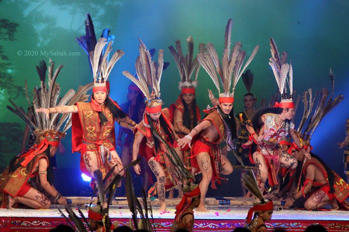 10 Most Beautiful Traditional Costumes of Sabah - MySabah.com