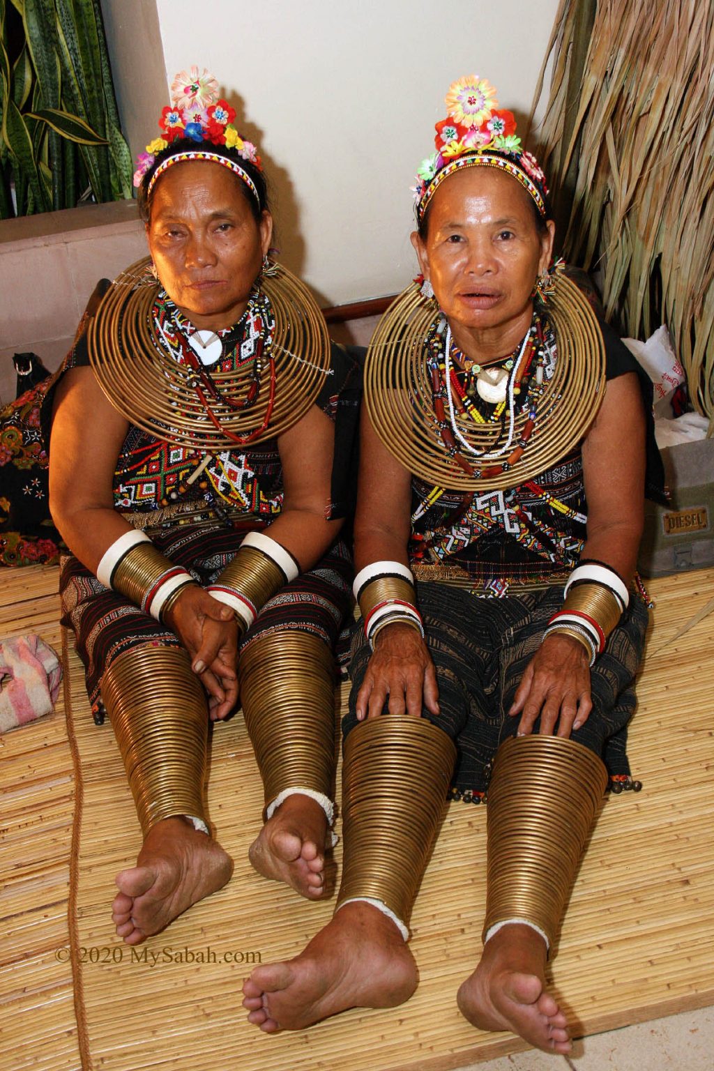 10 Most Beautiful Traditional Costumes of Sabah - MySabah.com