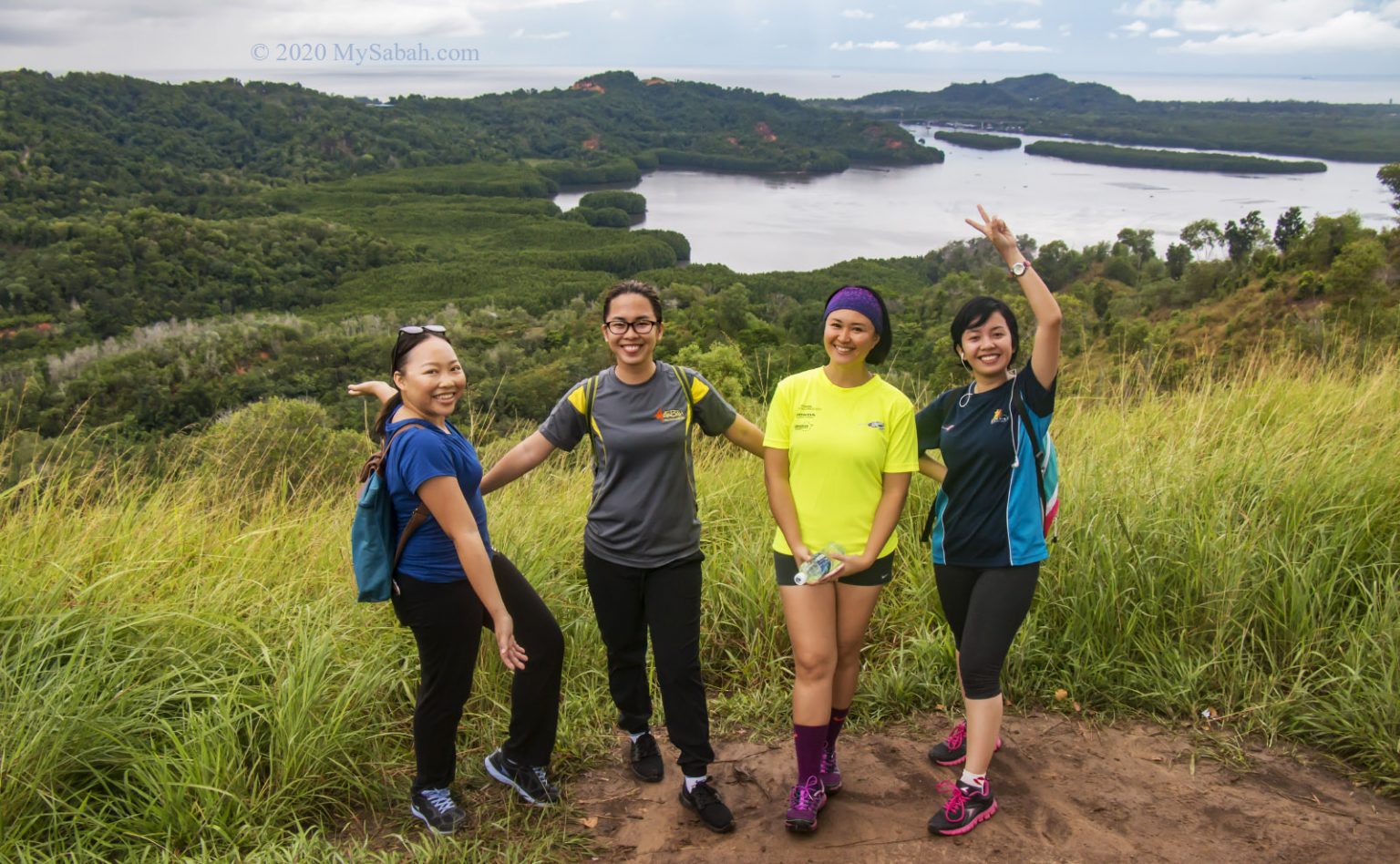 10 Breathtaking Hills and Mountains of Sabah [Bonus: List of 140+ Hills ...