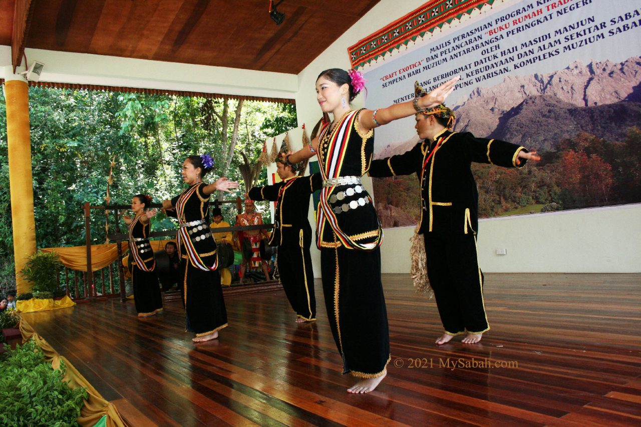 Sumazau Dance, the Cultural Symbol of Sabah - MySabah.com