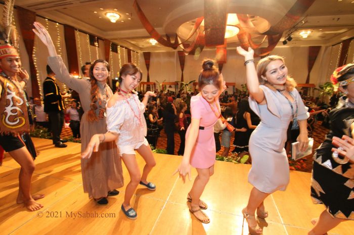 Sumazau Dance, the Cultural Symbol of Sabah - MySabah.com