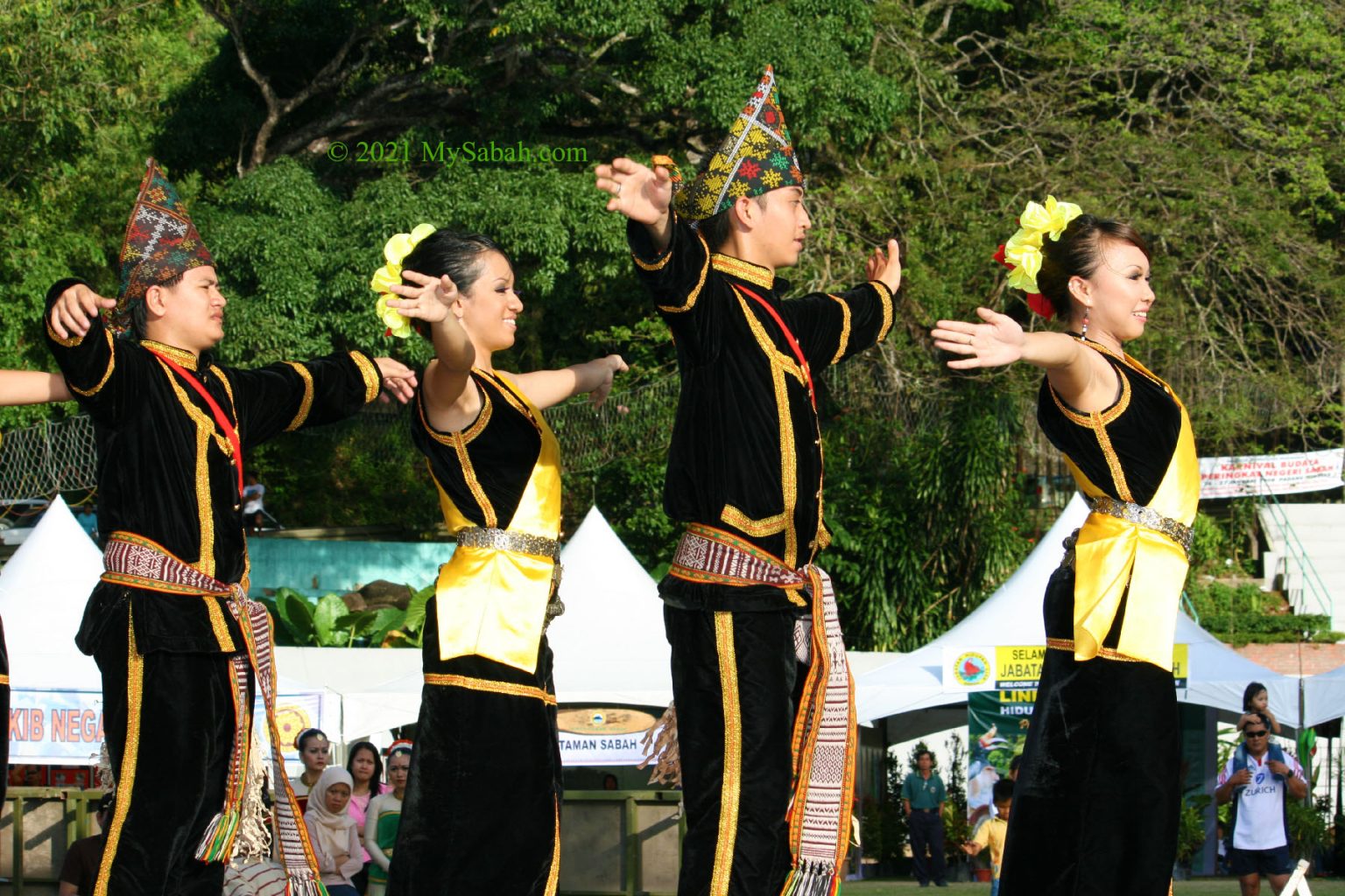 Sumazau Dance, the Cultural Symbol of Sabah - MySabah.com