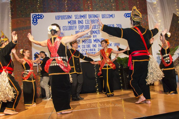 Sumazau Dance, the Cultural Symbol of Sabah - MySabah.com