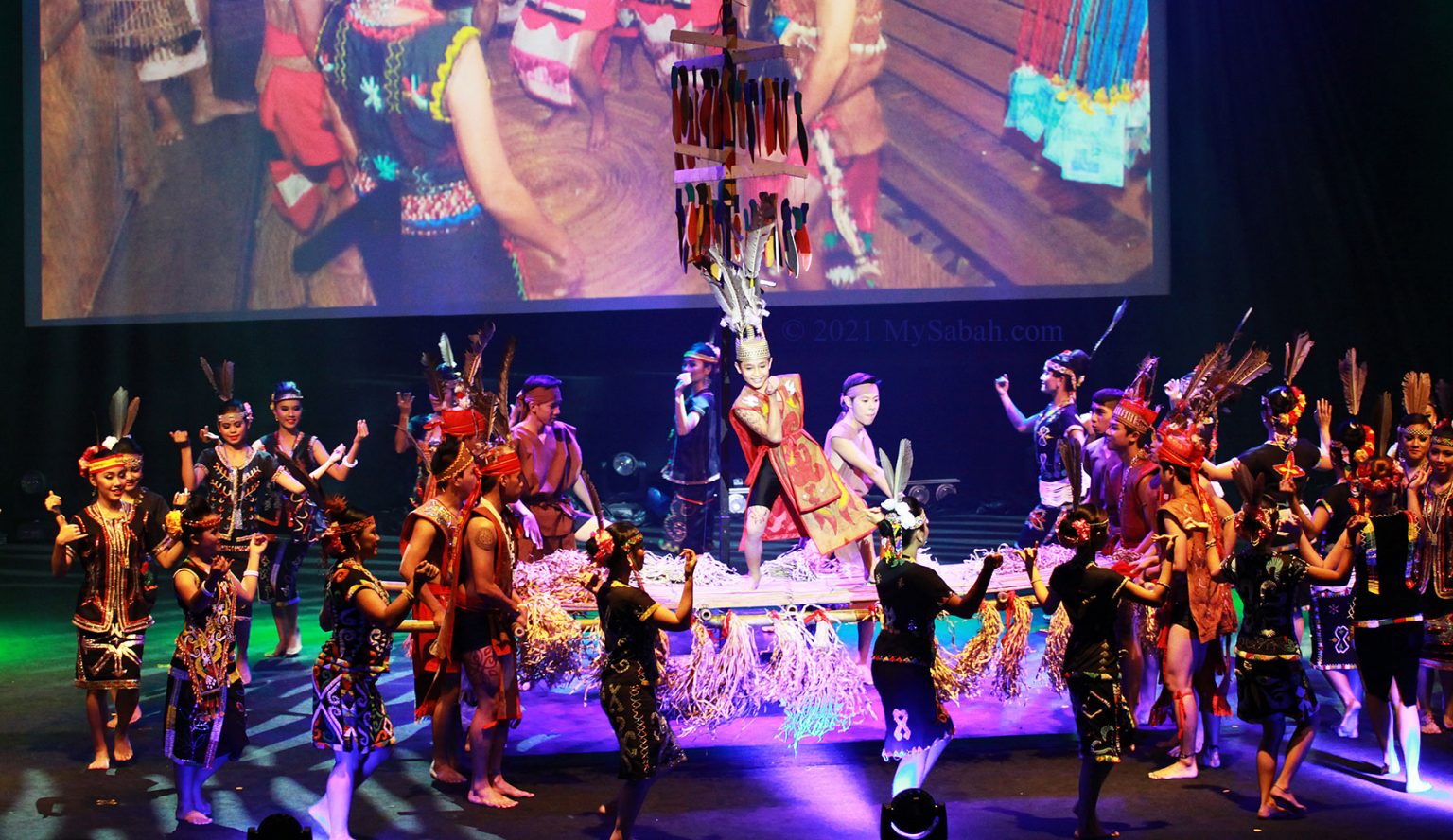 Magunatip, the Bamboo Dance of Murut Warriors - MySabah.com